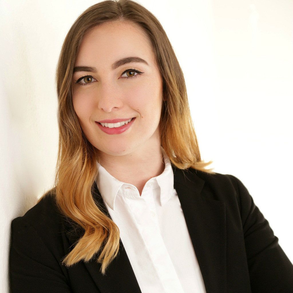 Natalie Holzinger - Produktverantwortliche - Bode - Die Tür GmbH | XING