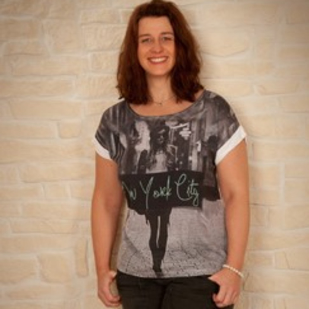 Simone Weigand - Bekleidungstechnikerin - JAKO AG | XING