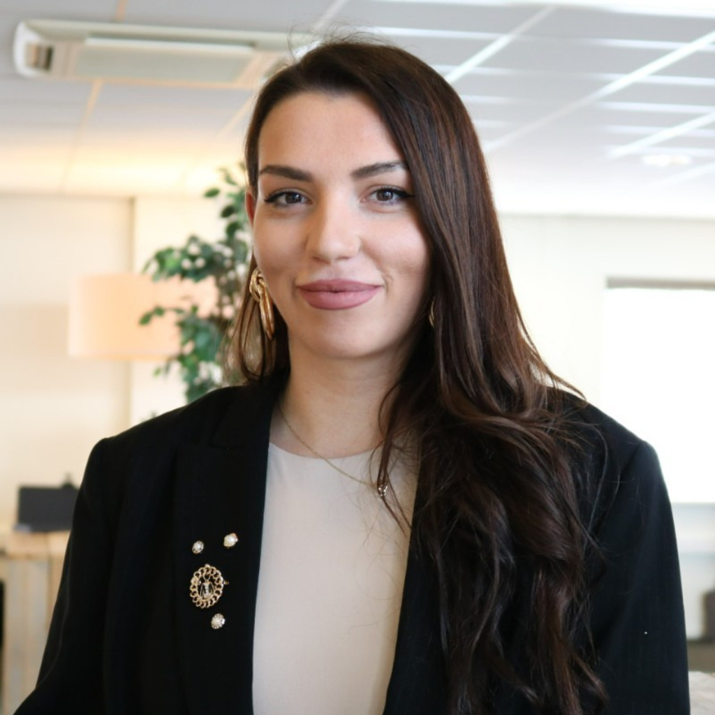 Isidora Cagalj - Marketing Team Director - AuraSeed | XING