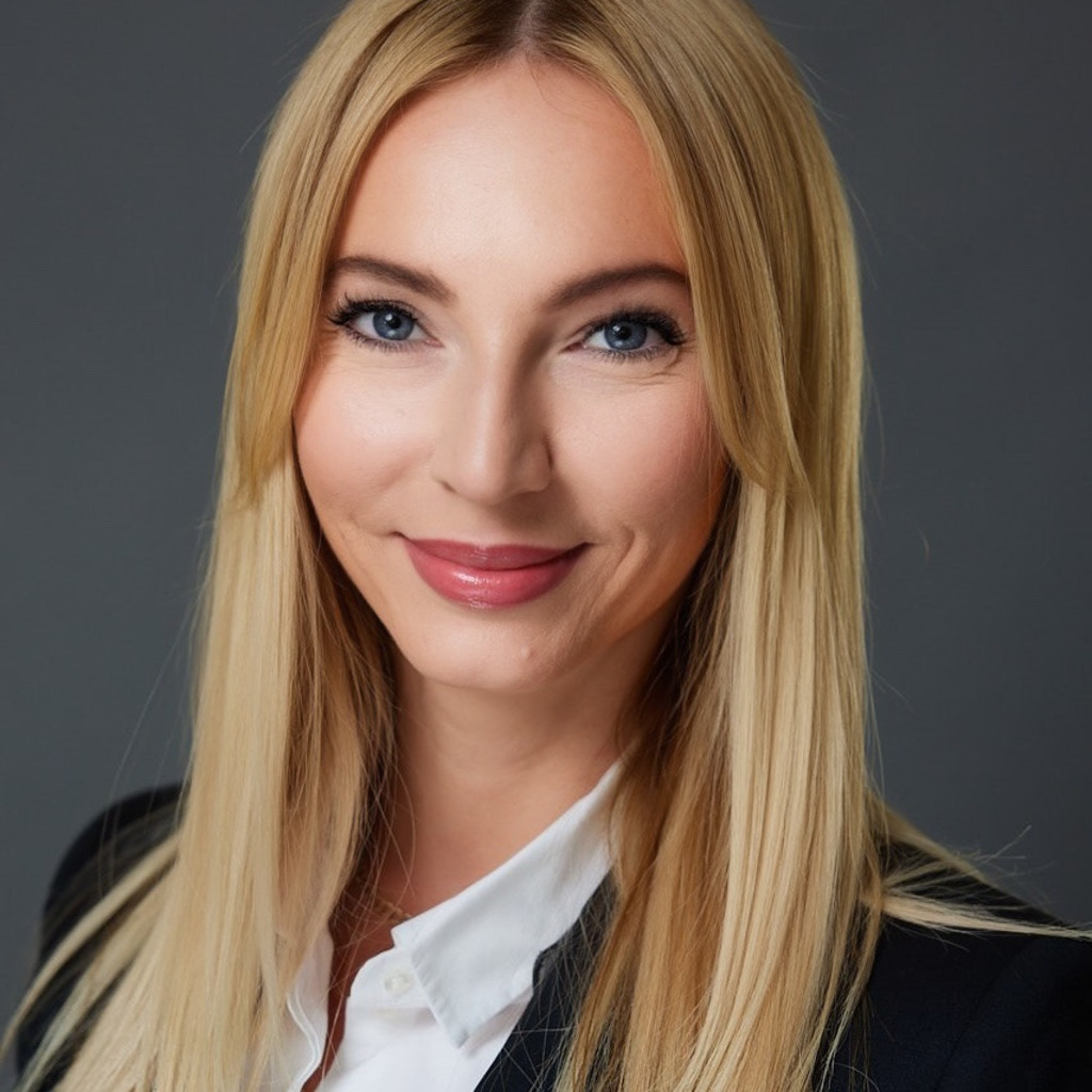 Martina Kern's Instagram, Twitter & Facebook on IDCrawl