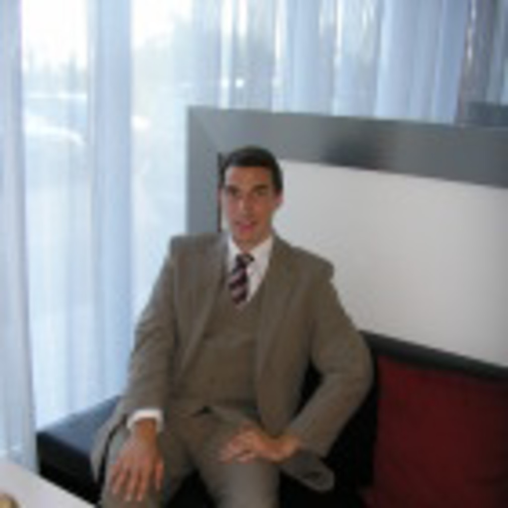 Mag. Daniel Seeber - Student - Inseec Business School Paris | XING