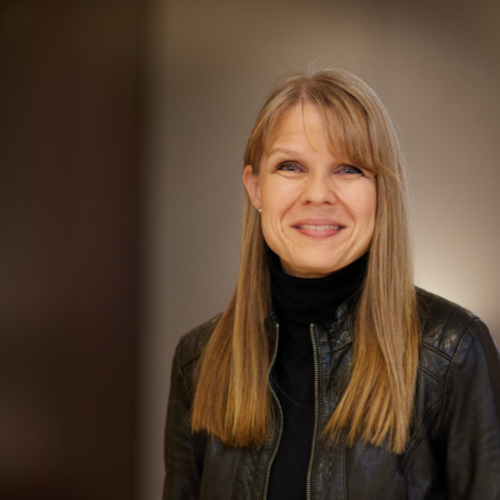 Andrea Huberty - Senior Manager Resource Management - EY (Ernst & Young ...