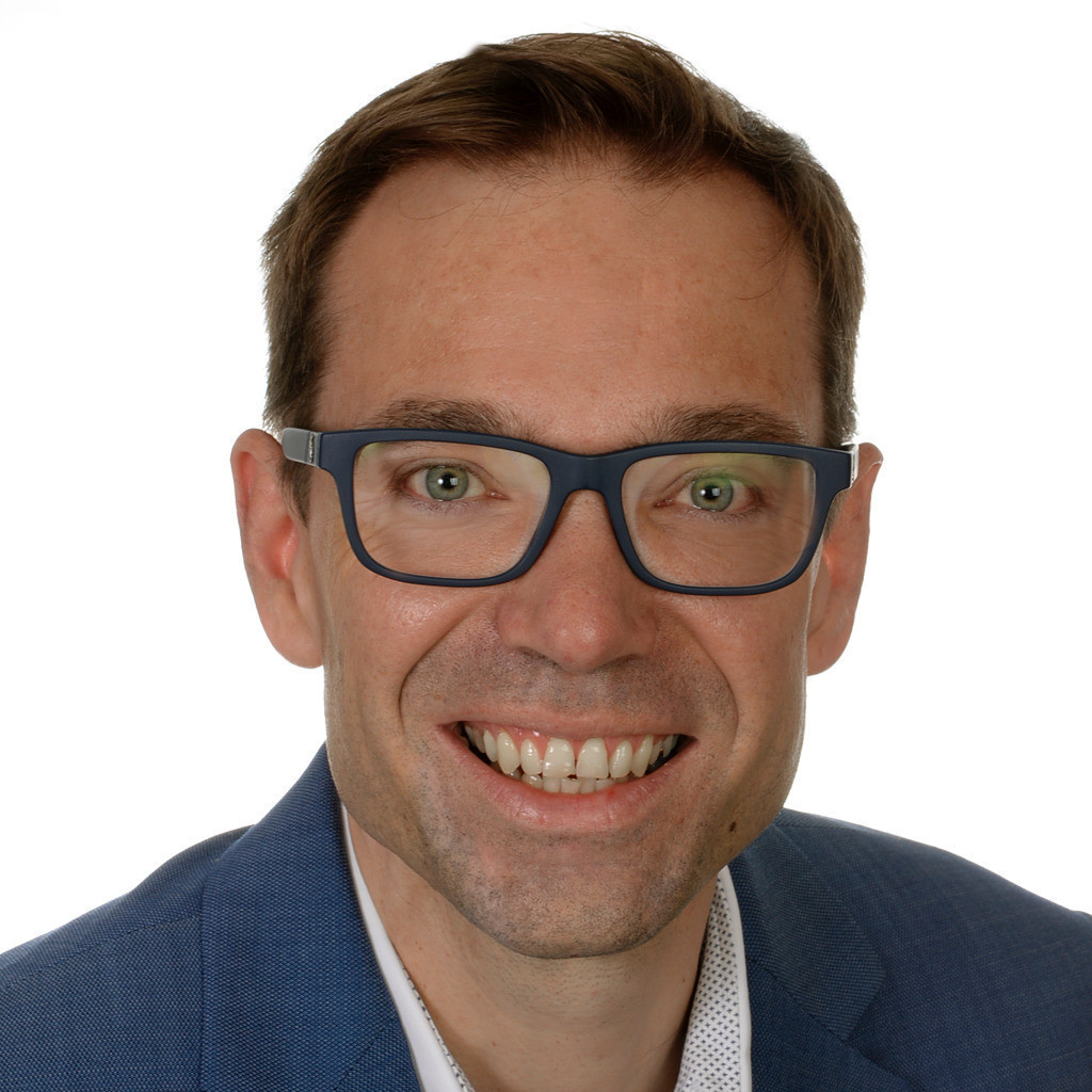 Christopher Hahn's Instagram, Twitter & Facebook on IDCrawl