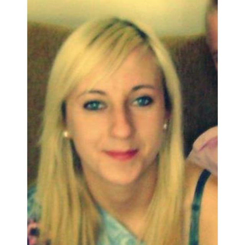 Flora Neumann's Instagram, Twitter & Facebook on IDCrawl