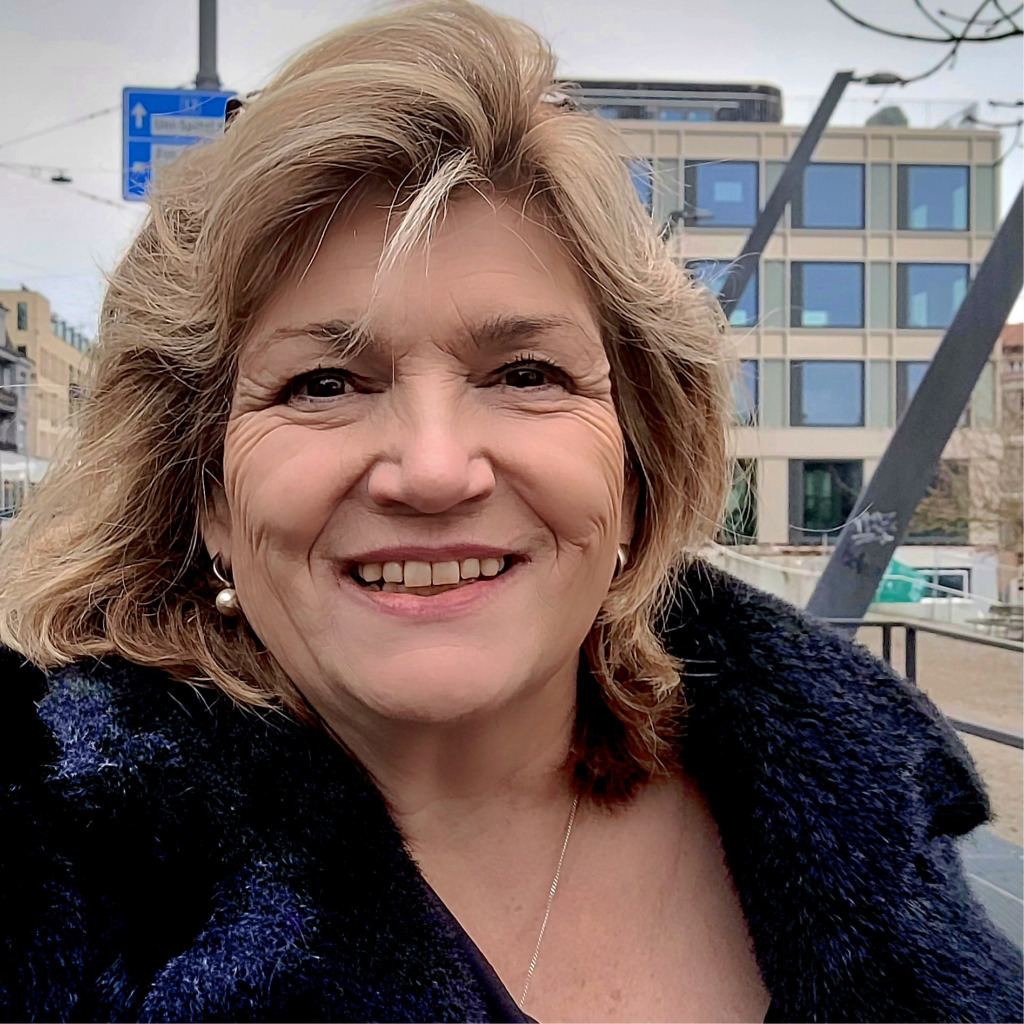 Barbara Huber - Medical Request Operater - Aerztefon | XING