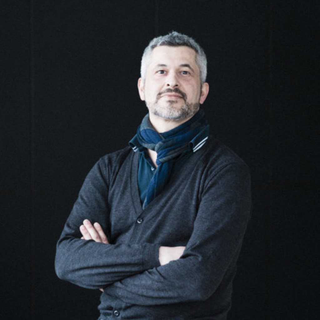 Bischof aus Berlin in der Personensuche von Das Telefonbuch