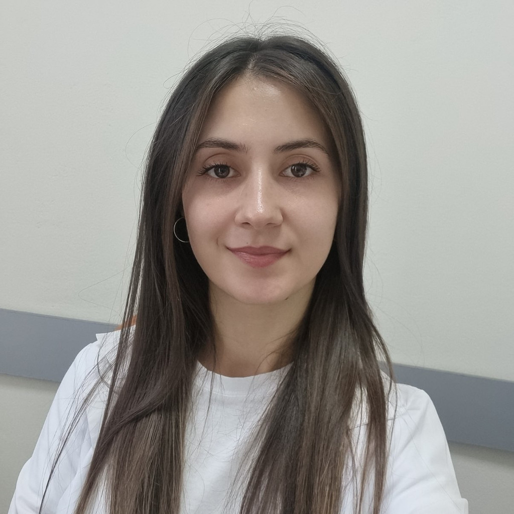 Lorena Ristani - Hausärztin - Hausarztzentrum Fier, Albania | XING