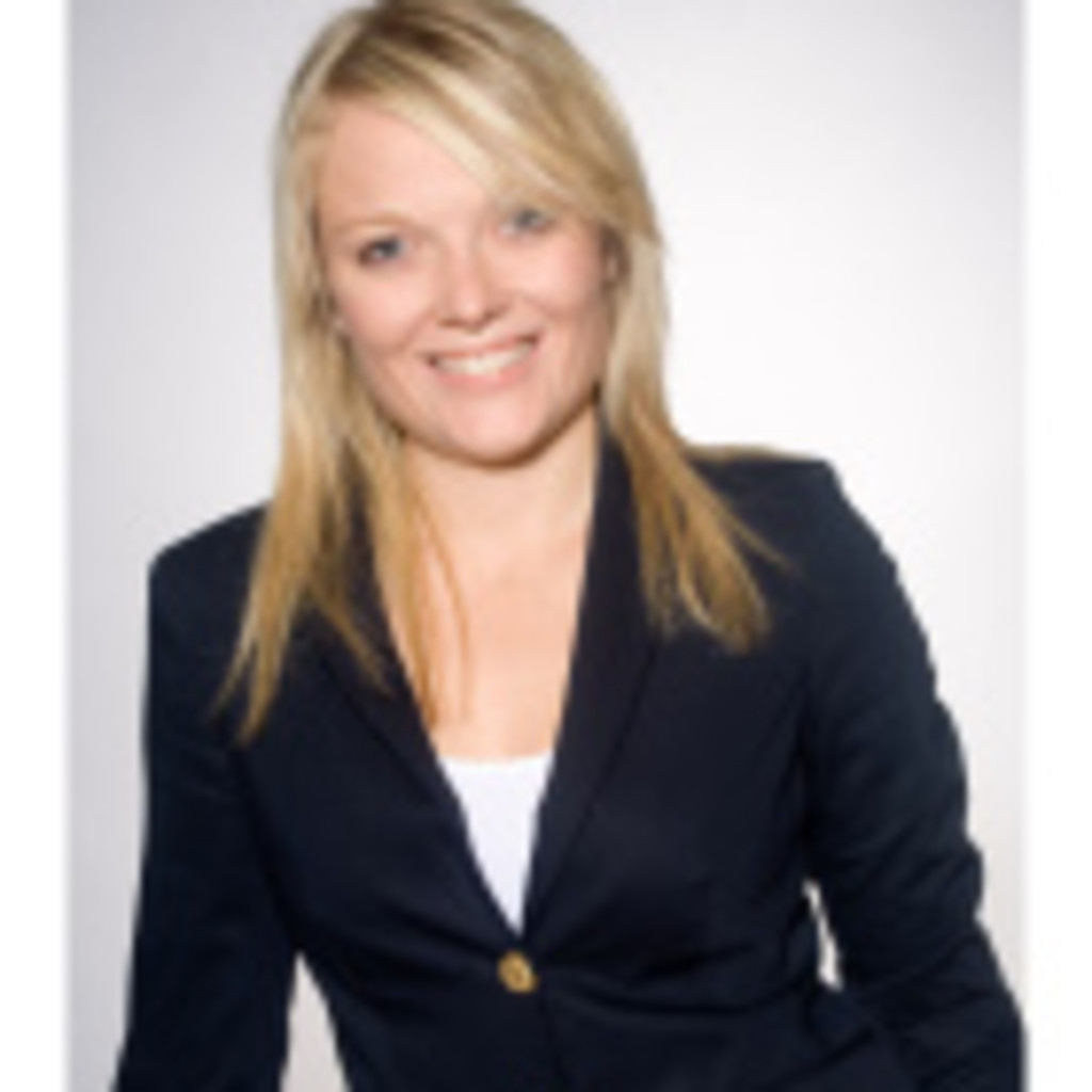 Anna Dittmann - E- commerce Buyer & Merchandiser - Salvatore Ferragamo ...