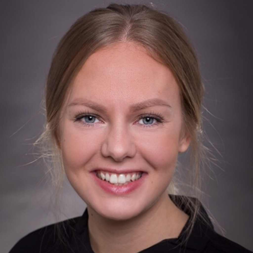 Janna Gleixner - Human Resource Management - FOM – Hochschule für ...