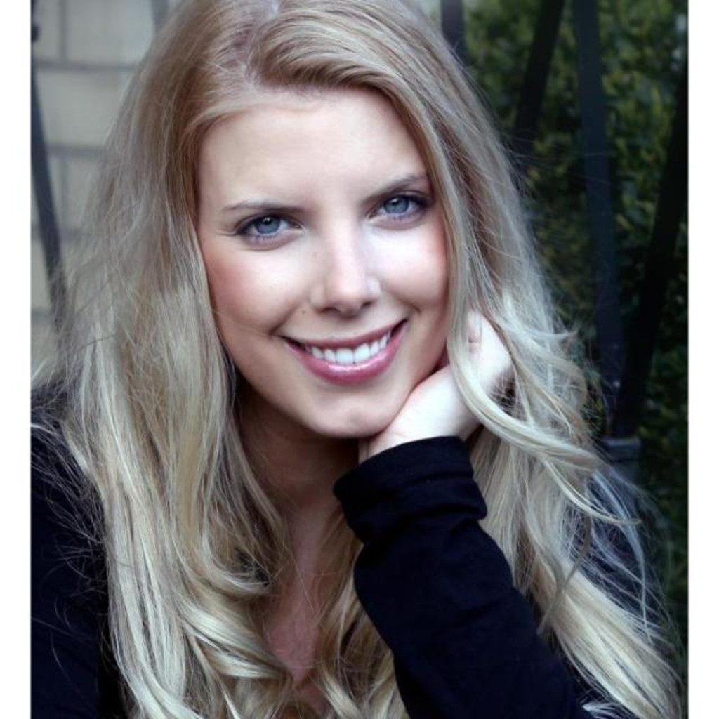 Celina Finger - Produktion - Red Point | XING