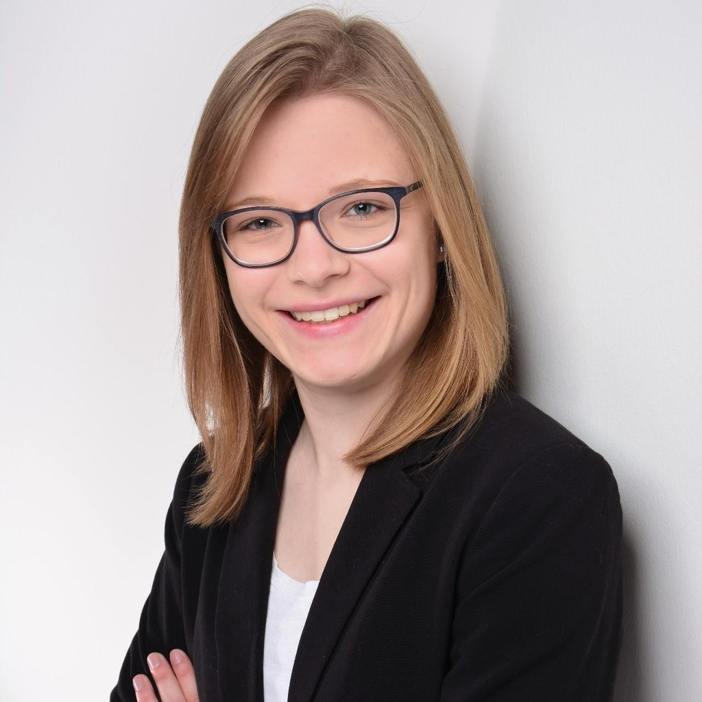 Laura Kaiser - Customer Quality Business Division Automotive - Zollner ...