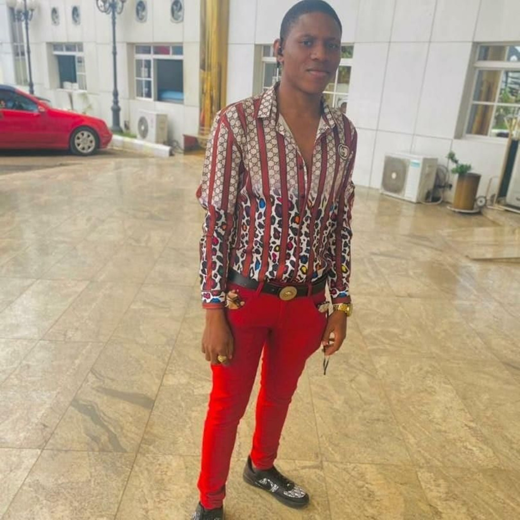 EMMANUEL JOHN - shawarma chef. - Tasty shawarma spot | XING