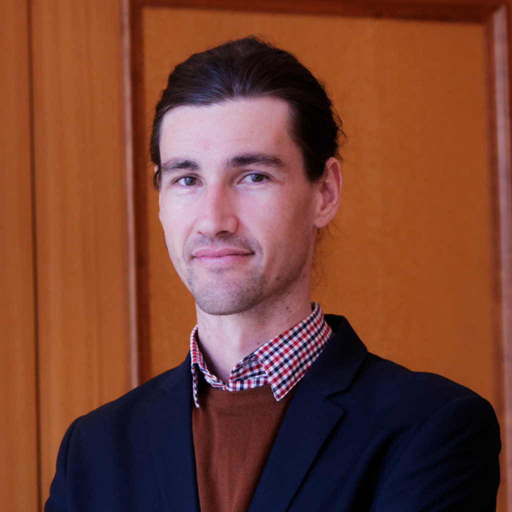 Ben Sharples - Director - eTail - Worldwide Business Research | XING