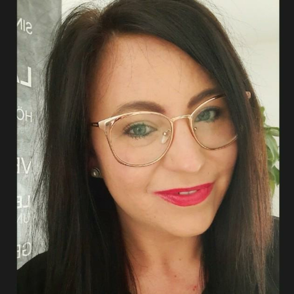 Jessica Mayer's Instagram, Twitter & Facebook on IDCrawl