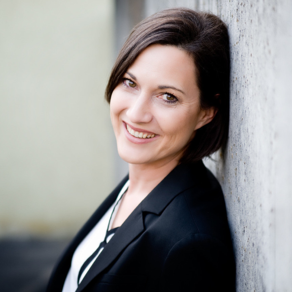 Lisa Rabe's Instagram, Twitter & Facebook on IDCrawl