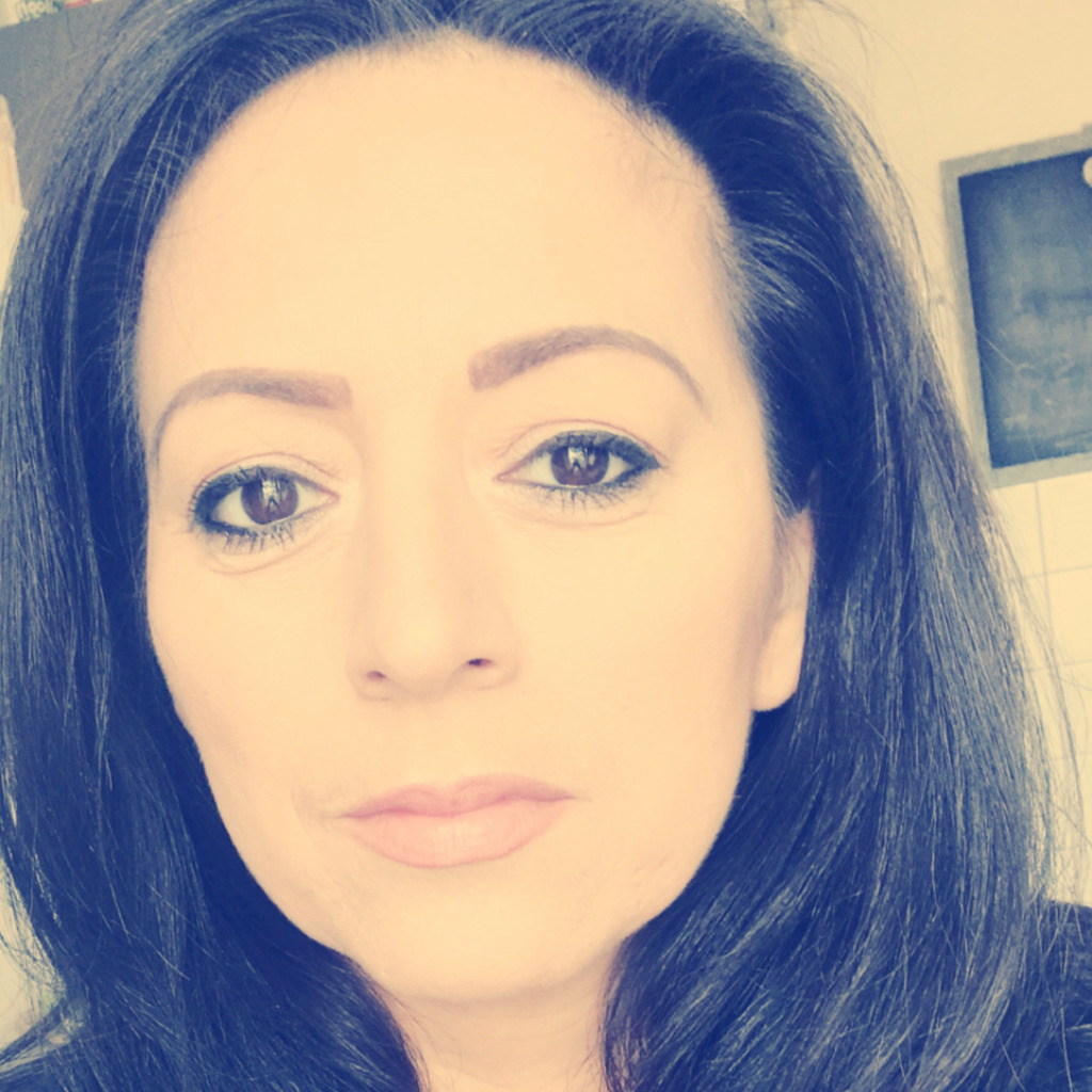 Arzu Akcoban Senior Agent Customer Care Barclays Consumer Bank