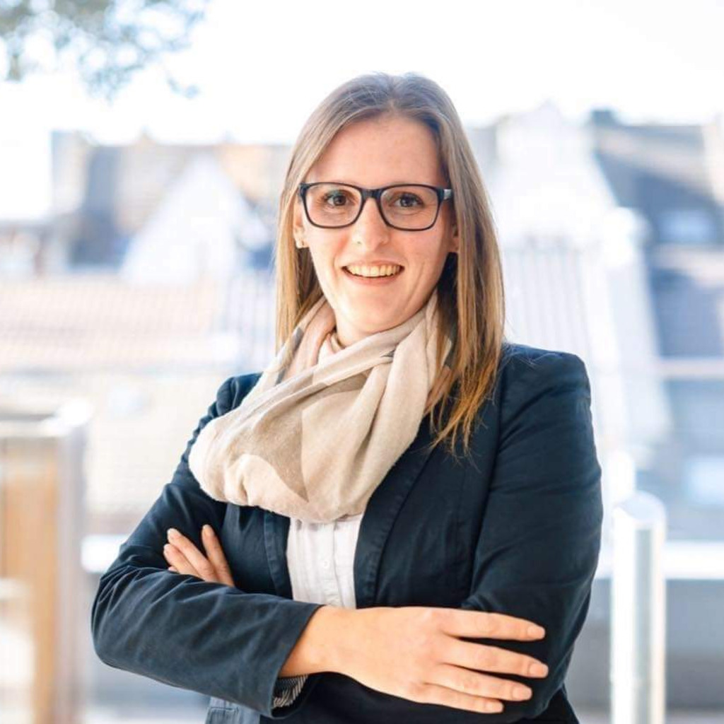 Lisa De la Torre - Quality Manager - MEDIA Central Gesellschaft für ...