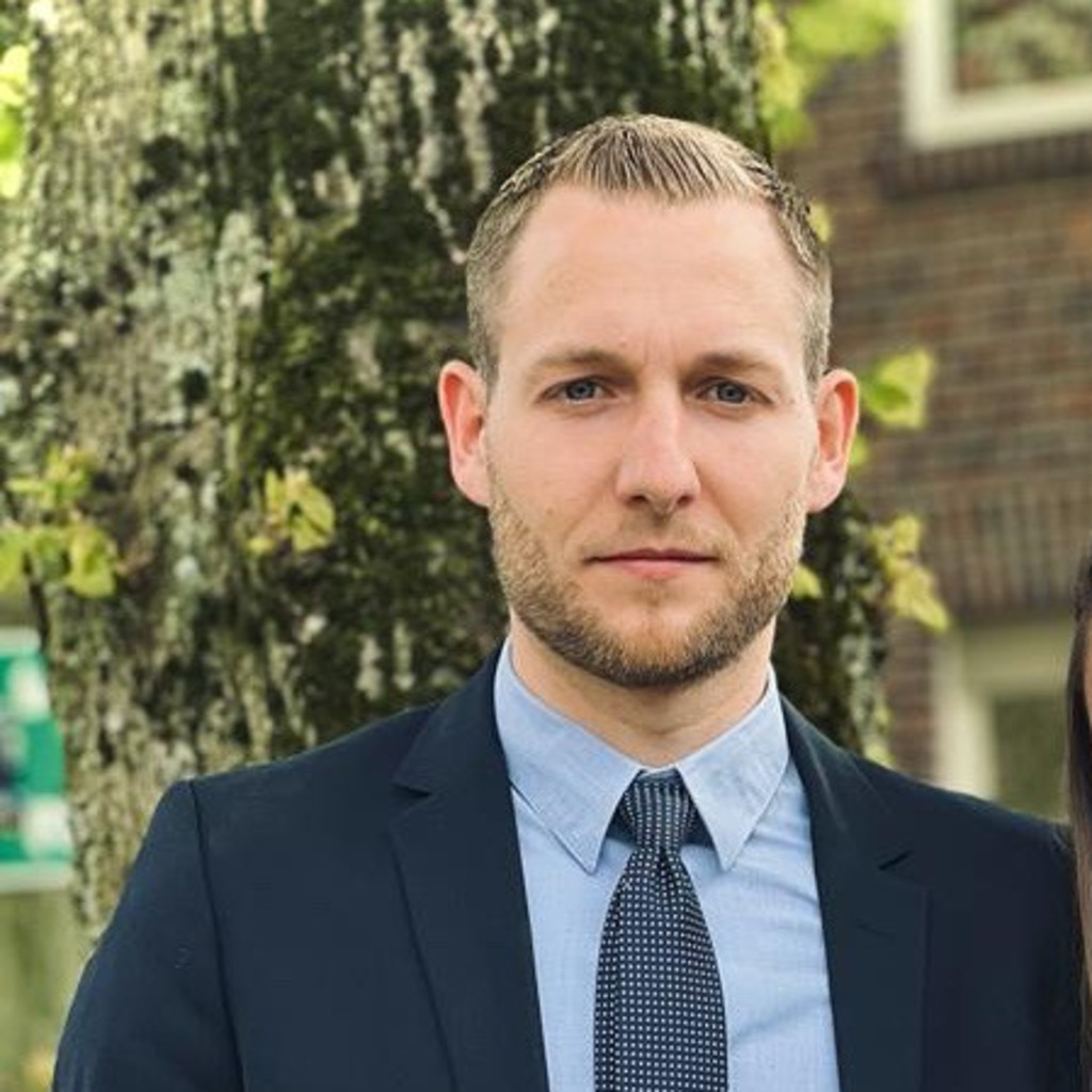 Lukas Ruhrmann - Teamleiter Kunden-Service-Center - Standard ...