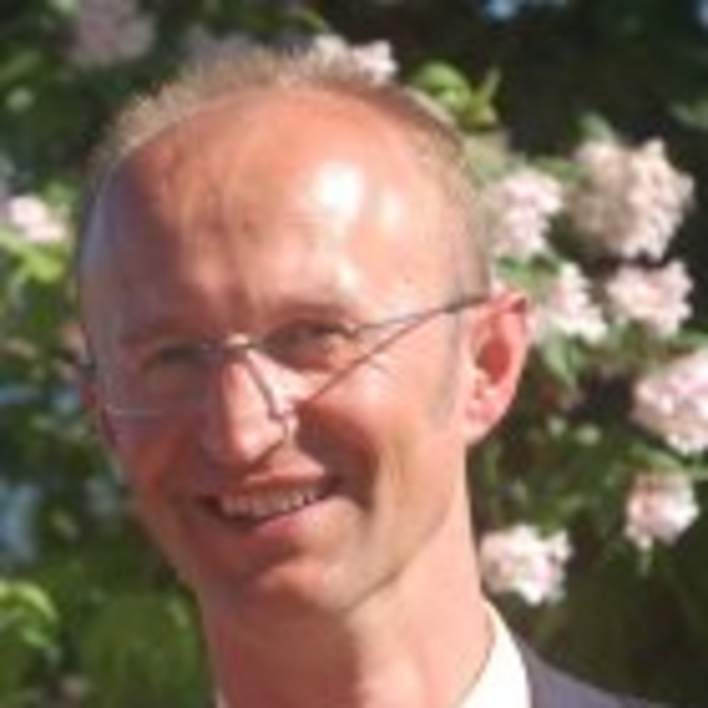 Dipl.-Ing. Rolf Riedlinger - Manager EMEA Technical Practice - IBM ...