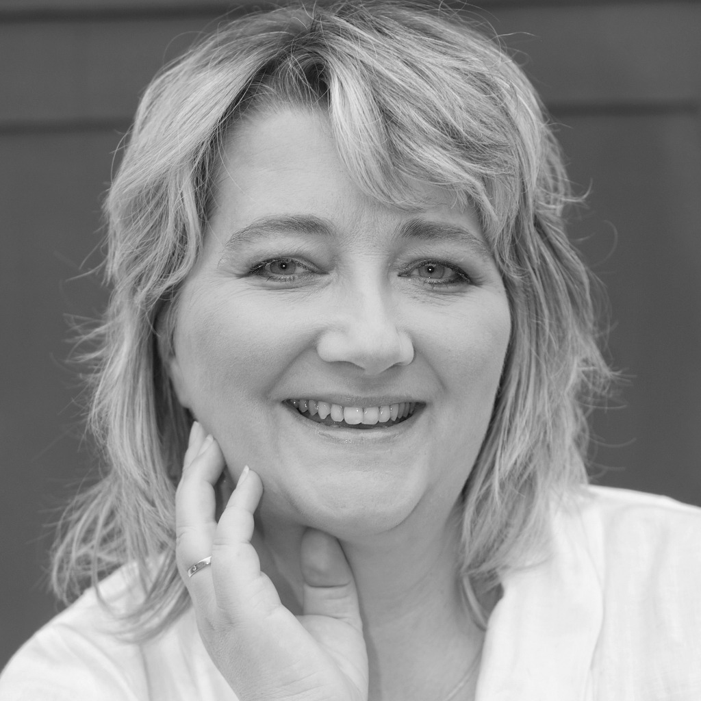 Anja Backert - Modedesignerin/ - Lightgreen Modemanufaktur | XING