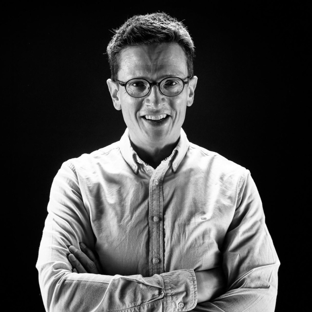 Prof. Dr. Holger Sievert - Head of Media School / Head of Competence Center "PR & Communication ...