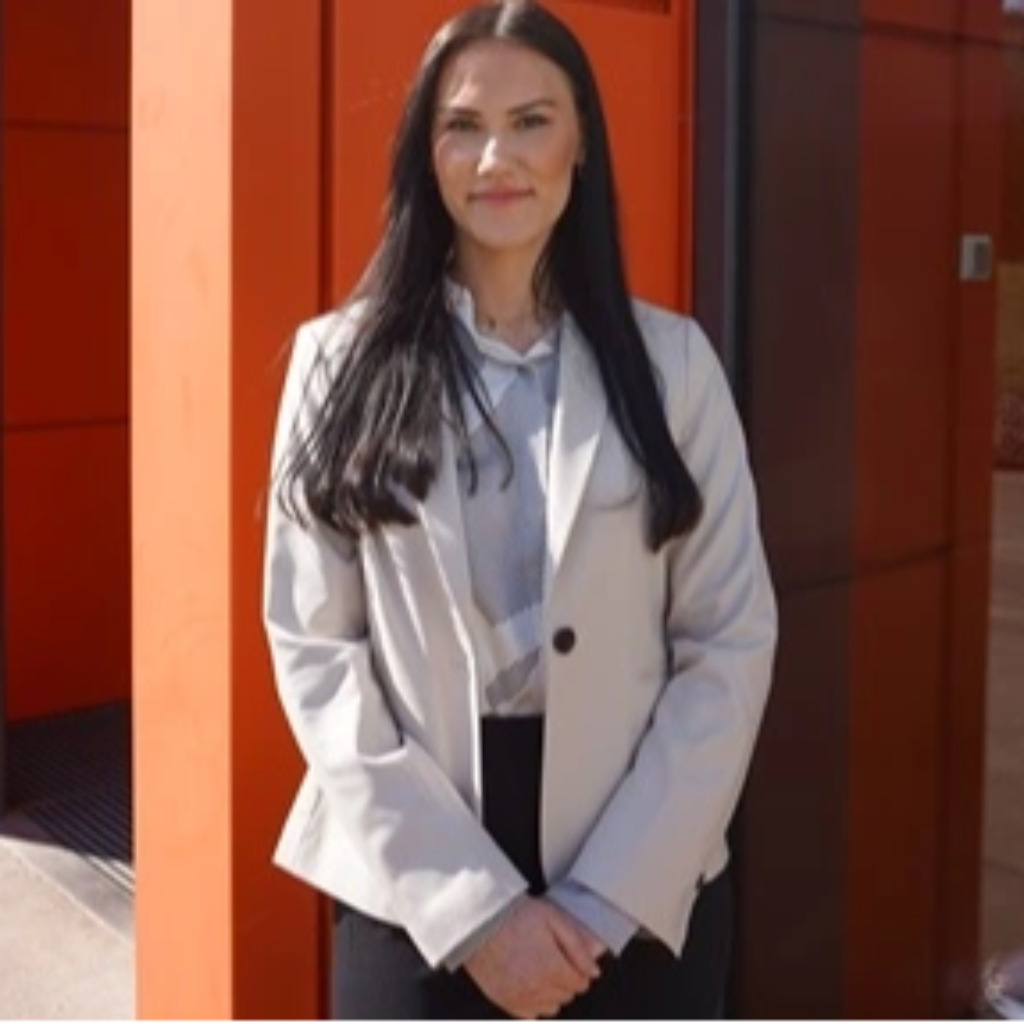 Julia Pospiech - Mitarbeiterin im Service - Vereinte Volksbank eG | XING