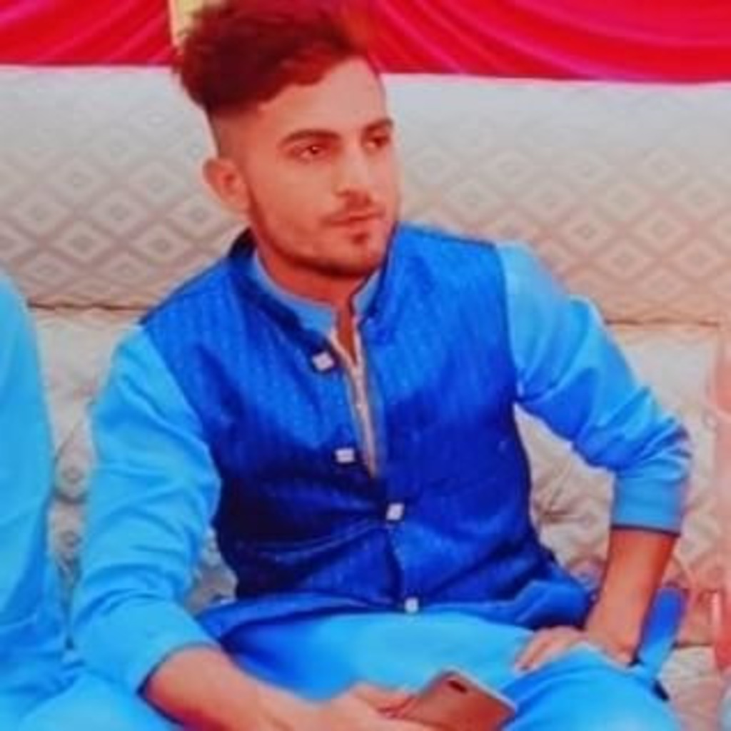 Rana shahzaib - Waiter - But karai restaurant | XING Rana shahzaib - Waiter - But karai restaurant | XING