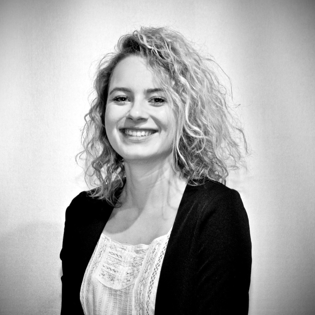 Lisa Juliane Bernhardt - Finance Controller - Business Administration ...