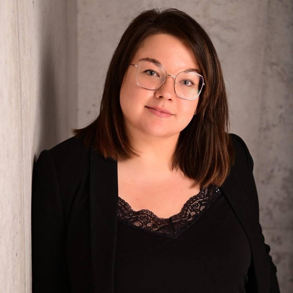 Daria Ristau - Vertriebsmitarbeiterin - AES Aircraft Elektro ...