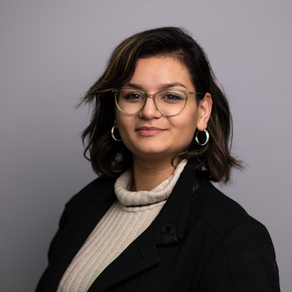 Alexandra Ali - Vermögensberater - Mich selbst | XING