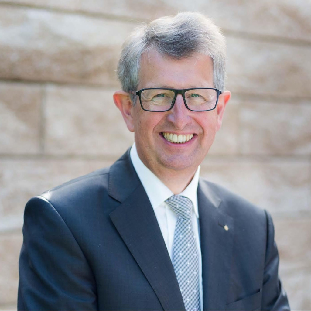 Dr Wilhelm Ross - Geschäftsführer - Selbstständig. | XING