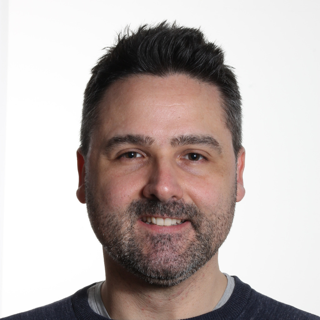 Christopher Hucker - Senior-Analyst Kredit / Vice President - DZ BANK ...