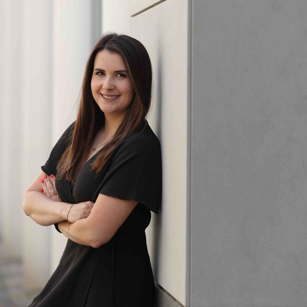 Alexandra Peter - Business Requirement Engineer - AXA Konzern AG | XING