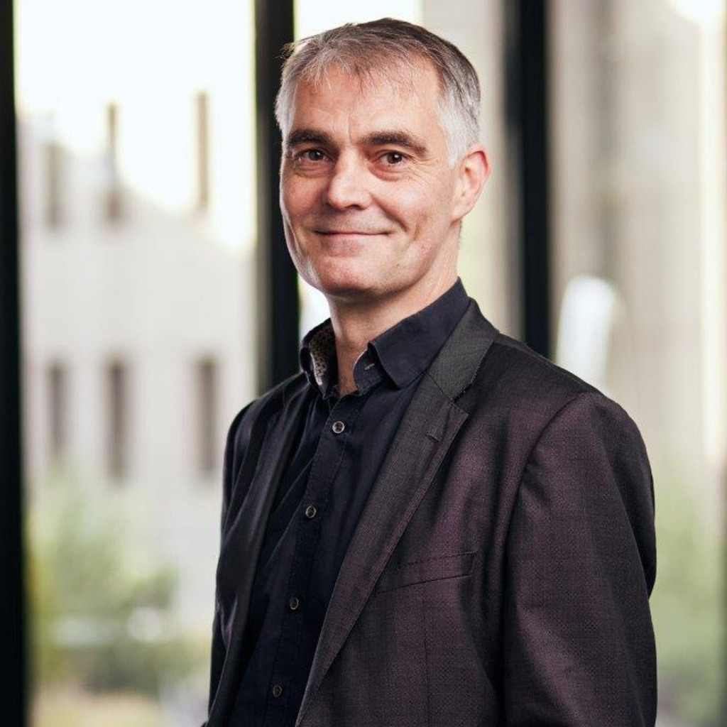 Alexander Heenes - Senior Spezialist - DEVK | XING