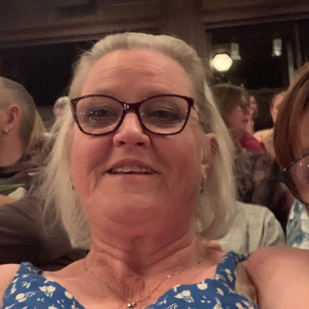 Agnes Walker's Instagram, Twitter & Facebook on IDCrawl