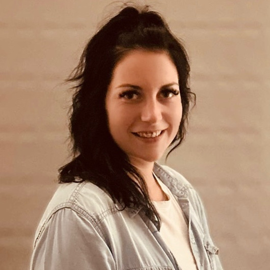 Julia Pawlowski - Vorsorge- und Finanzberaterin - DVAG Vermögensberatung | XING