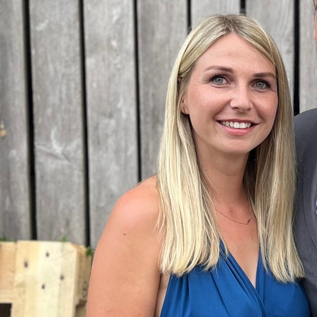 Sabrina Walther's Instagram, Twitter & Facebook on IDCrawl