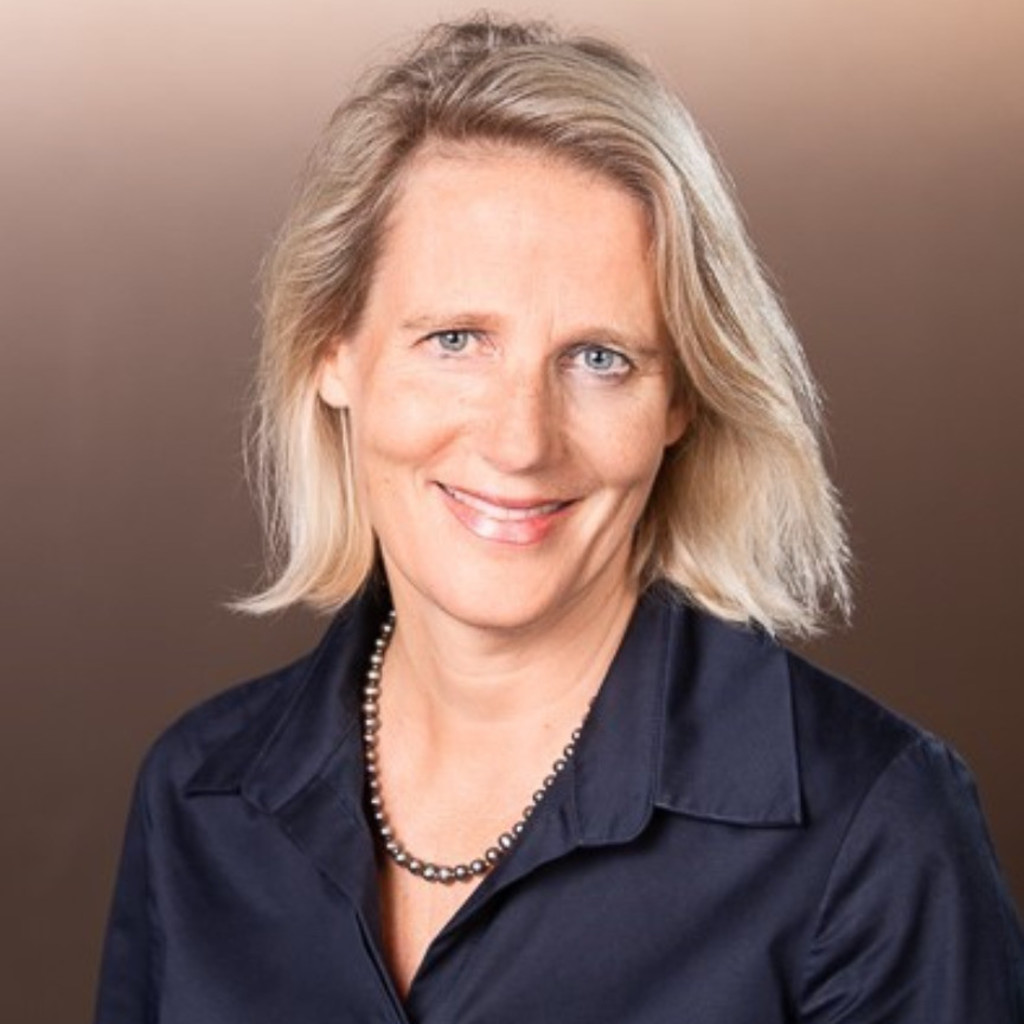 Dr. Stephanie Lockemann - Head of Premium Engagement Business Middle ...