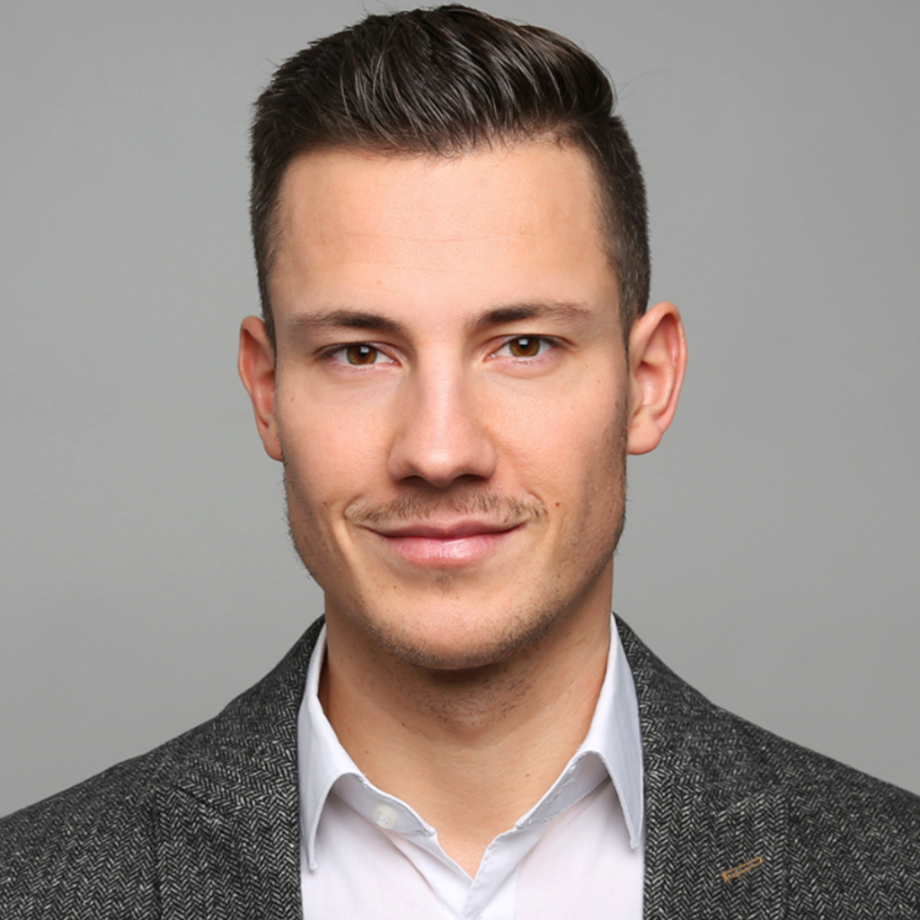 Sebastian Falk - Executive Assistant to the VP Intelligent Cockpit ...