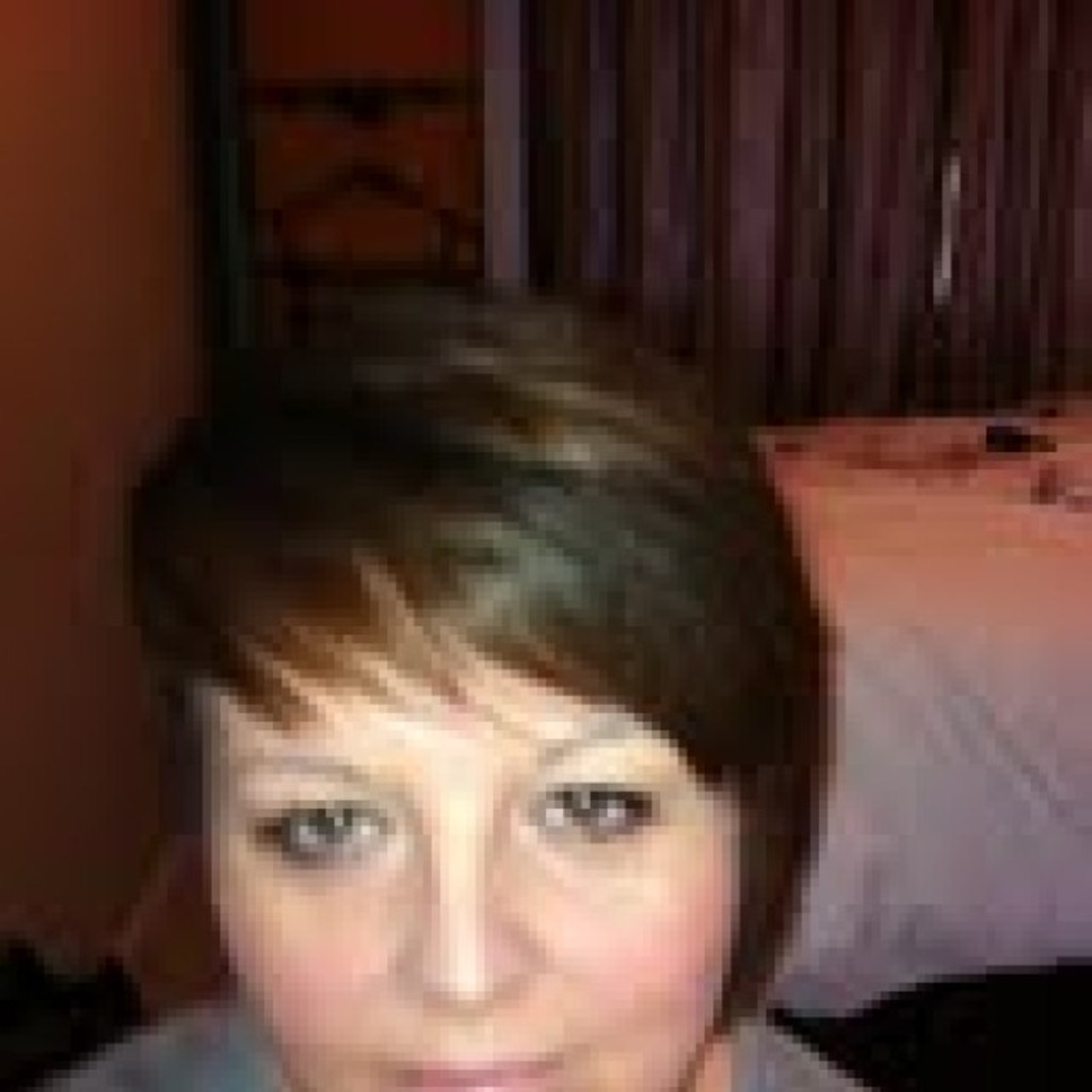 Sharon Barrett's Instagram, Twitter & Facebook on IDCrawl