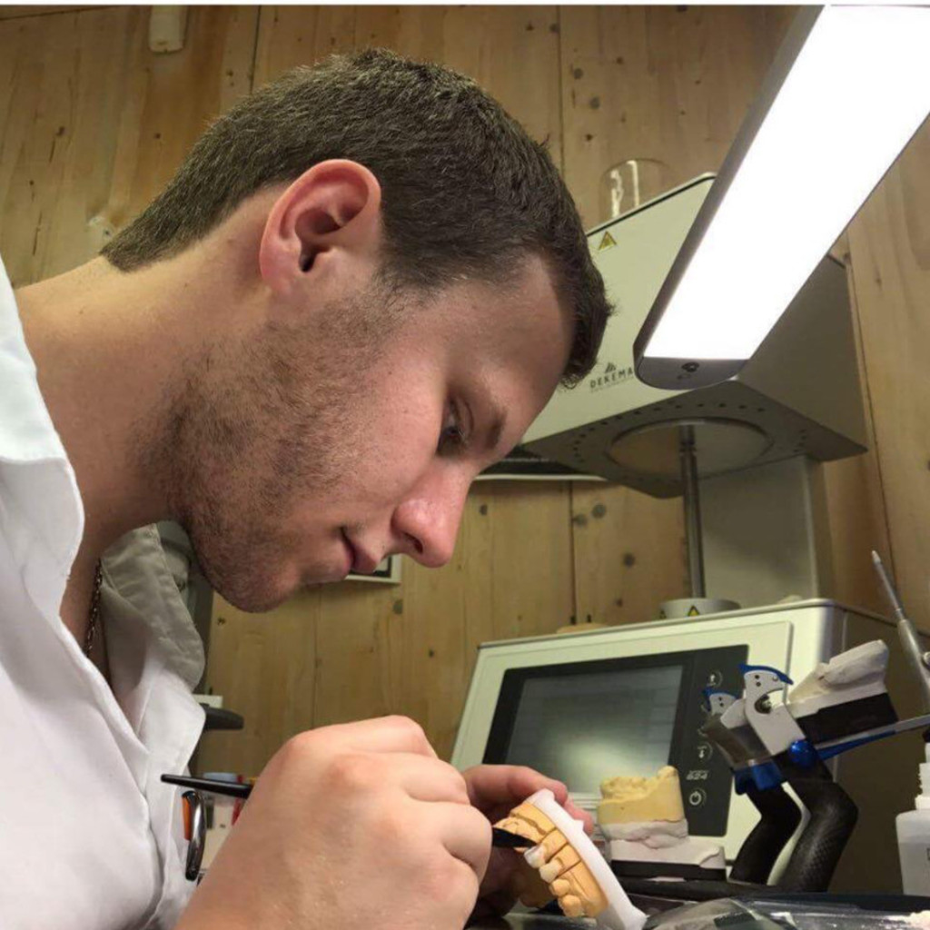 Robin Kroll - Zahntechniker - Dental-Labor Kroll | XING