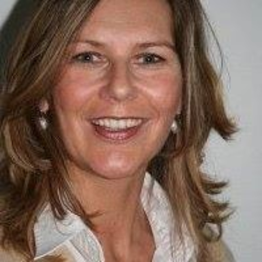 Angela Decker - IT Prozesse & Projekte - Emil Frey Autoteilewelt GmbH ...