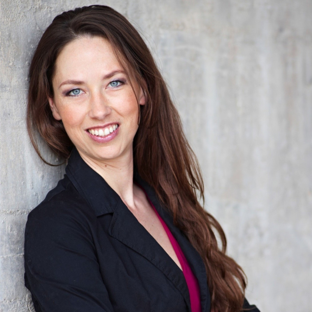 Dr. Simone Becker - Geschäftsführerin - SPORTSforBUSINESS | XING