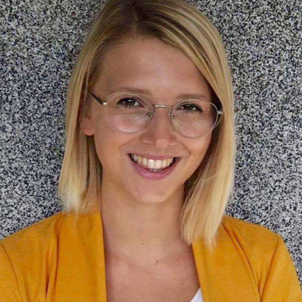 Lara Schneider's Instagram, Twitter & Facebook on IDCrawl