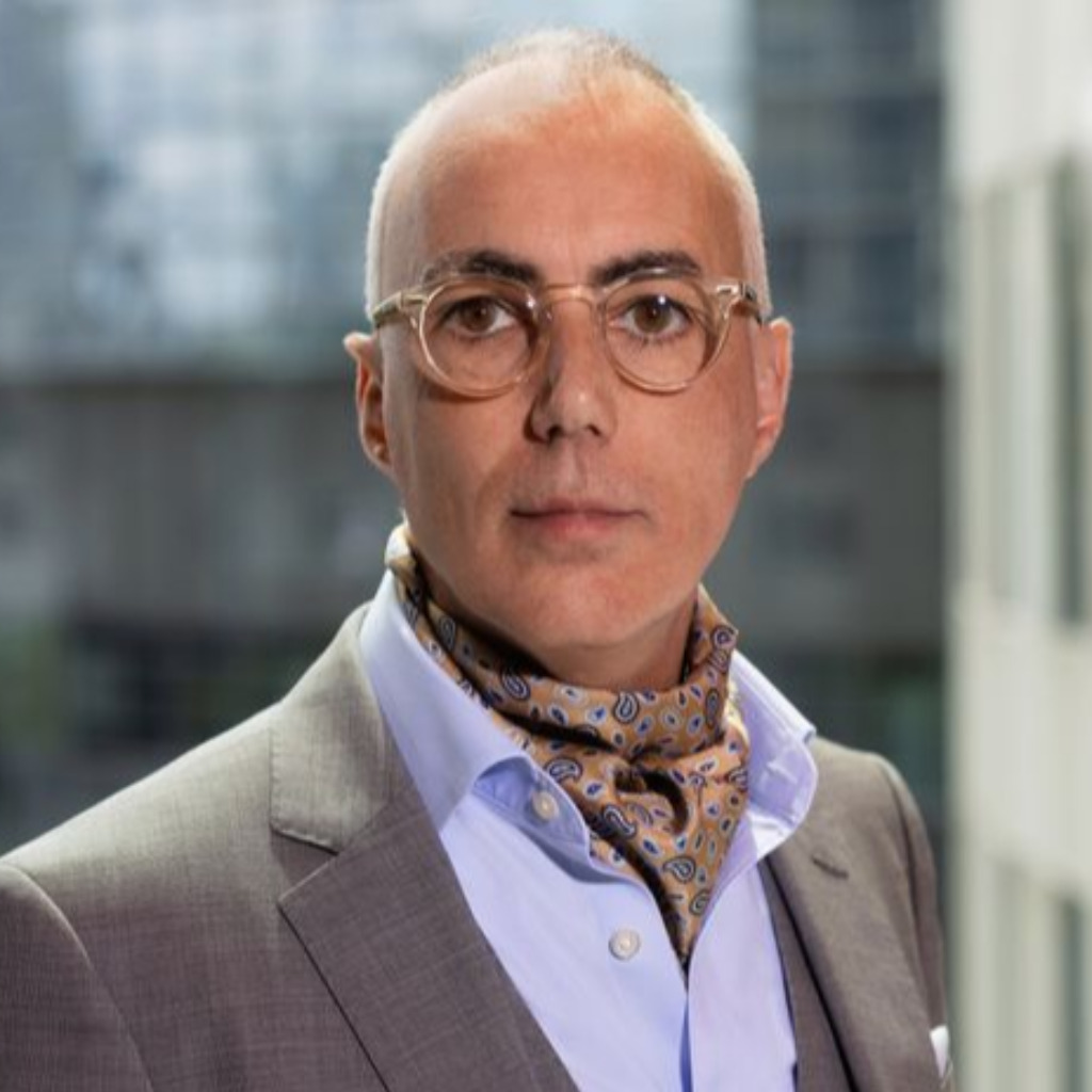 Dr. Peter Strobel - Head of Financial Crime Compliance / Leiter Geldwäschebekämpfung u ...