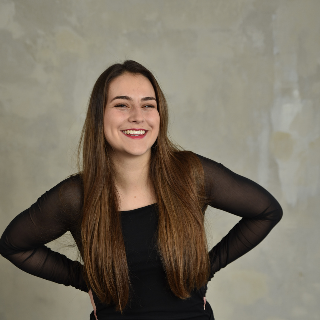 Shari Nielsen - Head of Technology - finance, baby! | XING