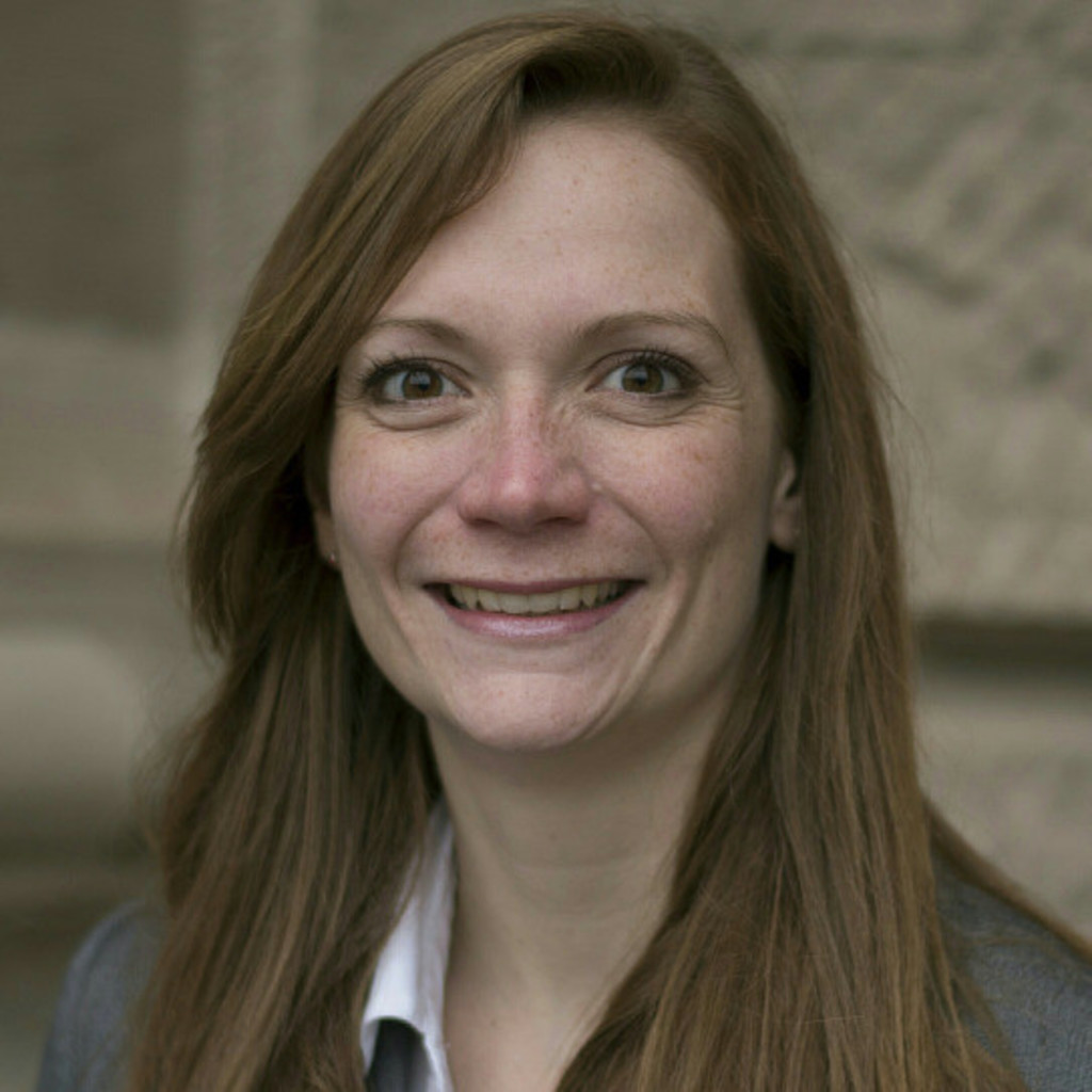 Patricia Rundel - Produktmanagement Pressen & Maschinen - TOX ...