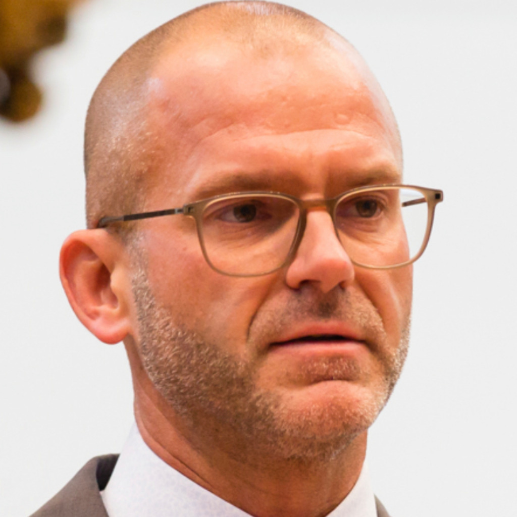 Michael Röhl in der Personensuche von Das Telefonbuch