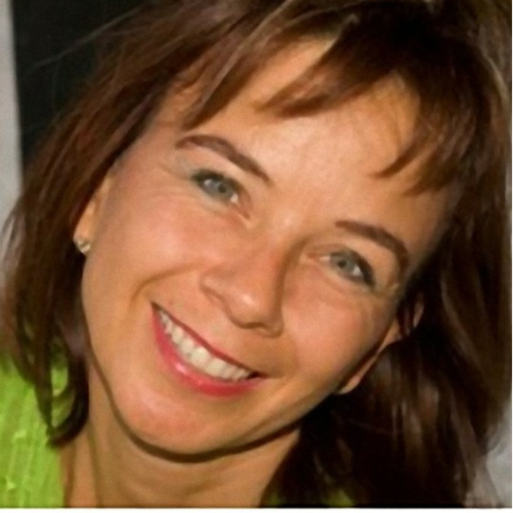 Christine Reuter's Instagram, Twitter & Facebook on IDCrawl