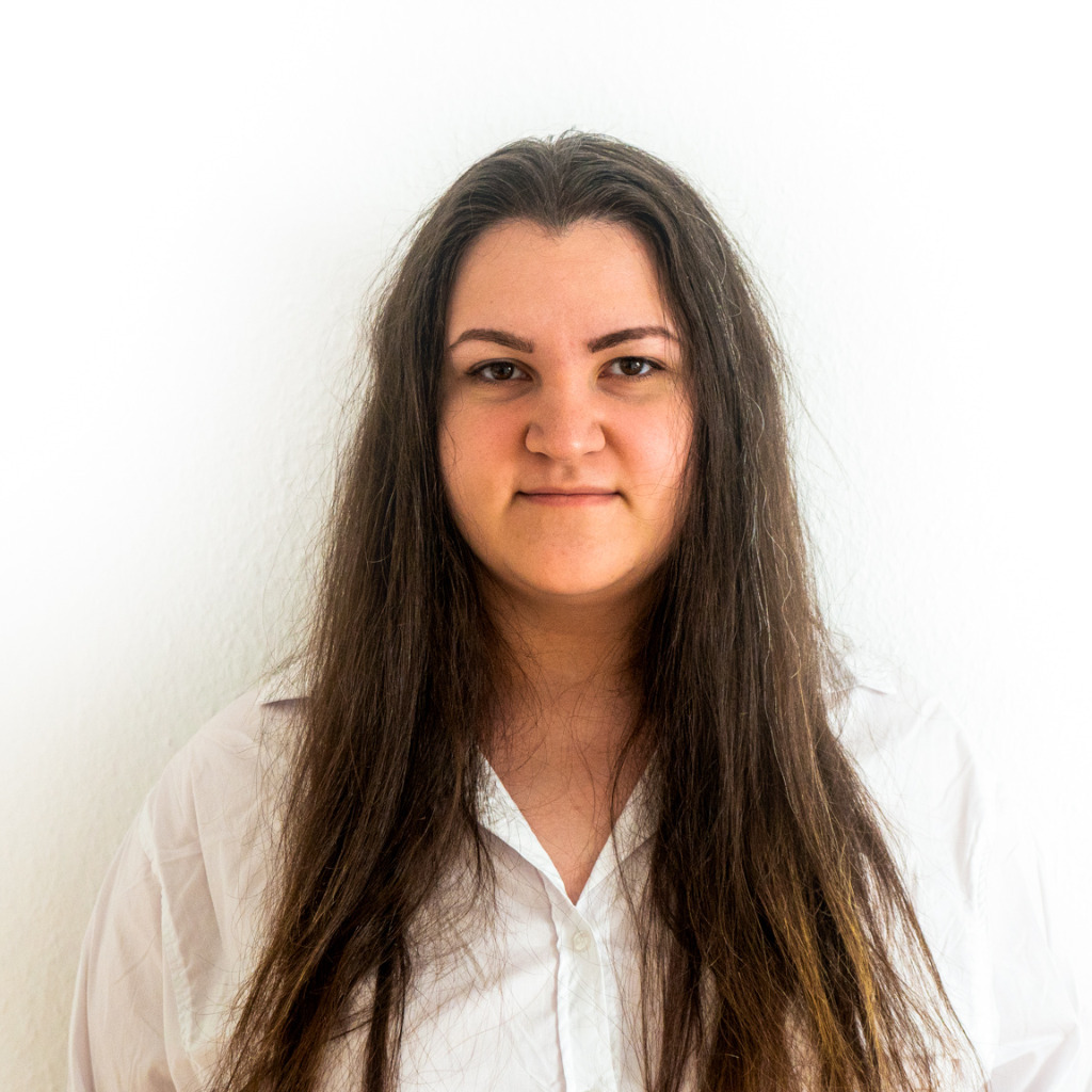 Elena-Violeta Paduraru - Operations Lead - Celonic Deutschland GmbH ...